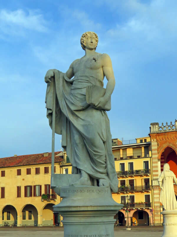 Giovanni Poleni (statua n. 52) – Padova Sorprende